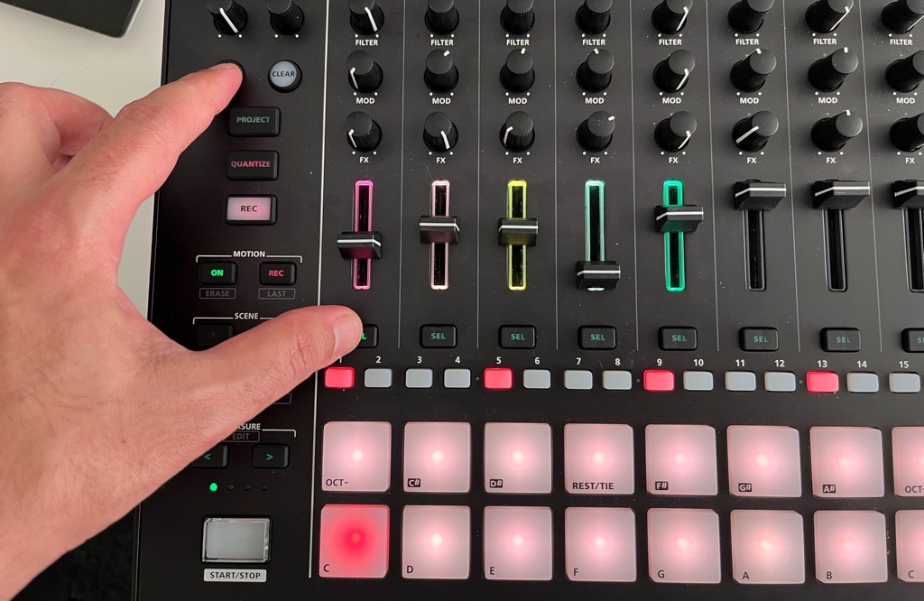 MC-707 How to Assign a track to Assign Output. – Roland Corporation MC-707 How to Assign a track to Assign Output. – Roland Corporation